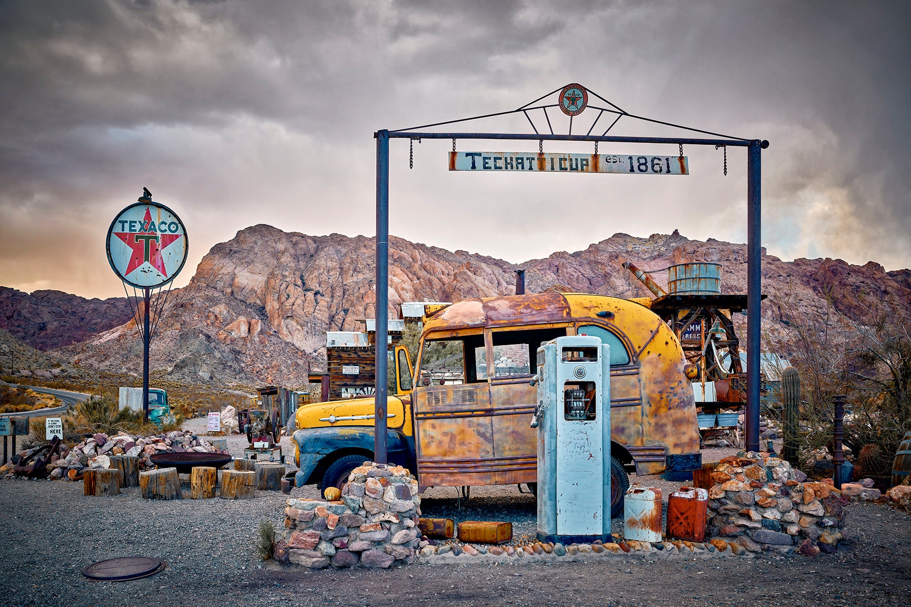 Limited Edition | Little Yellow Bus – David Beavis Fine Art